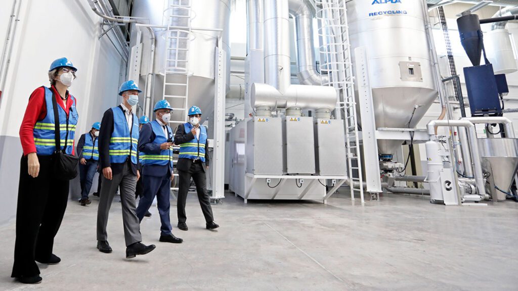 ALPLA inaugura planta en México para reciclar HDPE | Ambiente Plástico